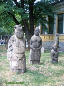 Striking Ancient "Stone Idols": The Forgotten Polovtsian Statues Of ...