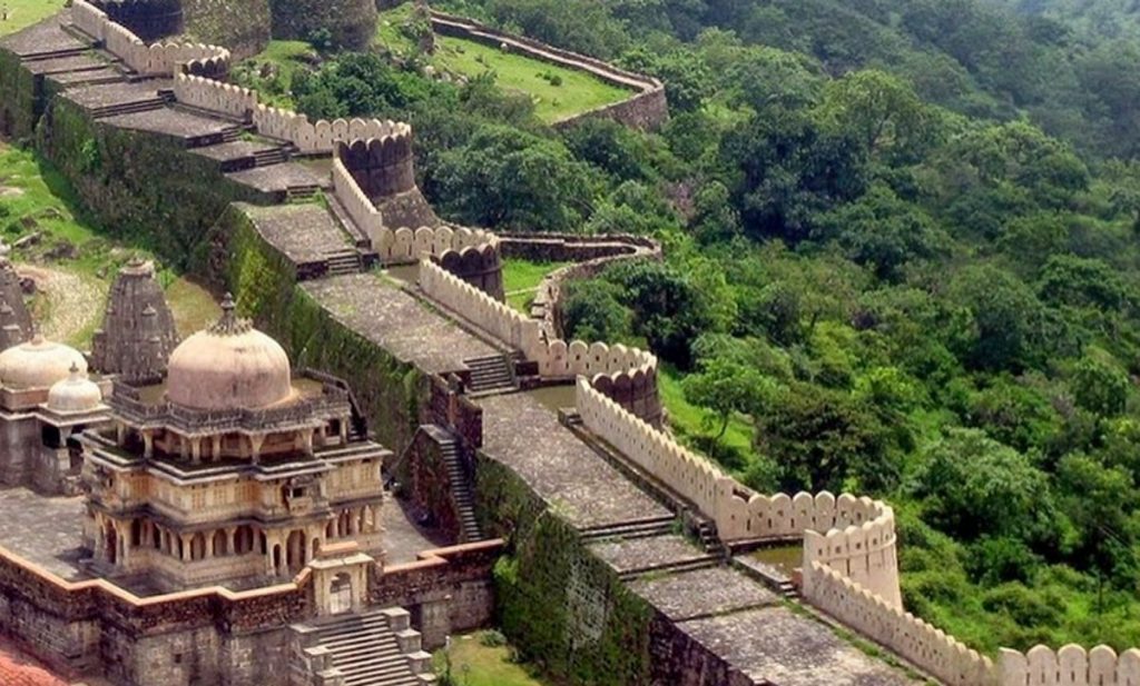 Magnificent And Massive Great Wall Of India - Astonishing Ancient ...