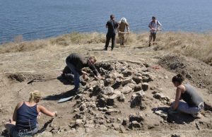 Ancient Greeks In Ukraine: 2000-Year-Old Settlement With Previously ...