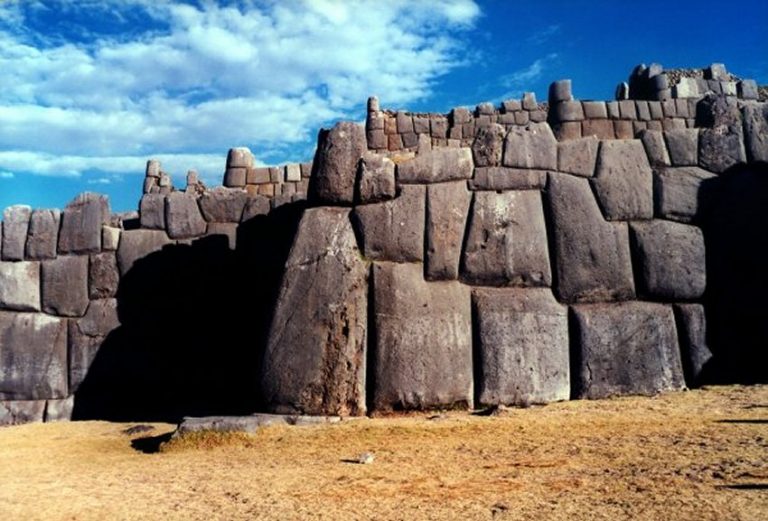10 Great Ancient Mysteries Of Peru - MessageToEagle.com