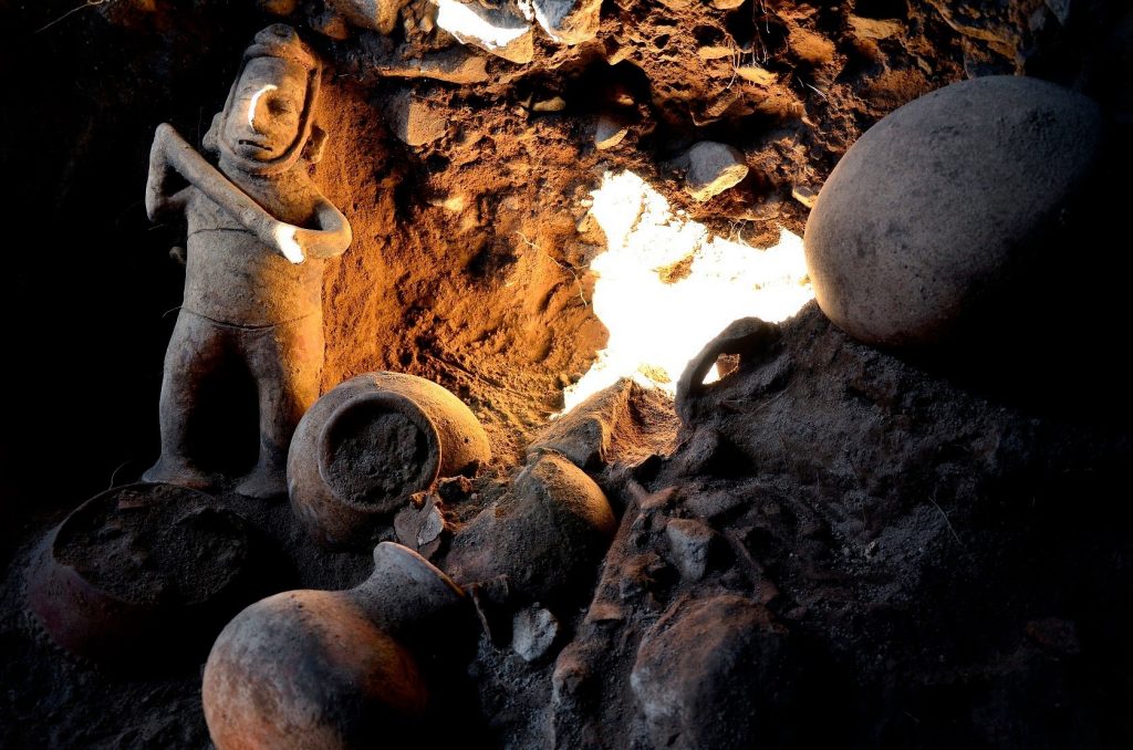 Unique 1,500-Years-Old Ancient Shaman Statue Guarding An Underground ...