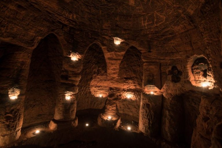 Knights Templar's Mysterious Underground Chambers Hidden In The Caynton ...
