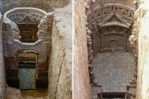 Incredible 700-Year-Old Tombs With Beautiful Decorations And Carved ...